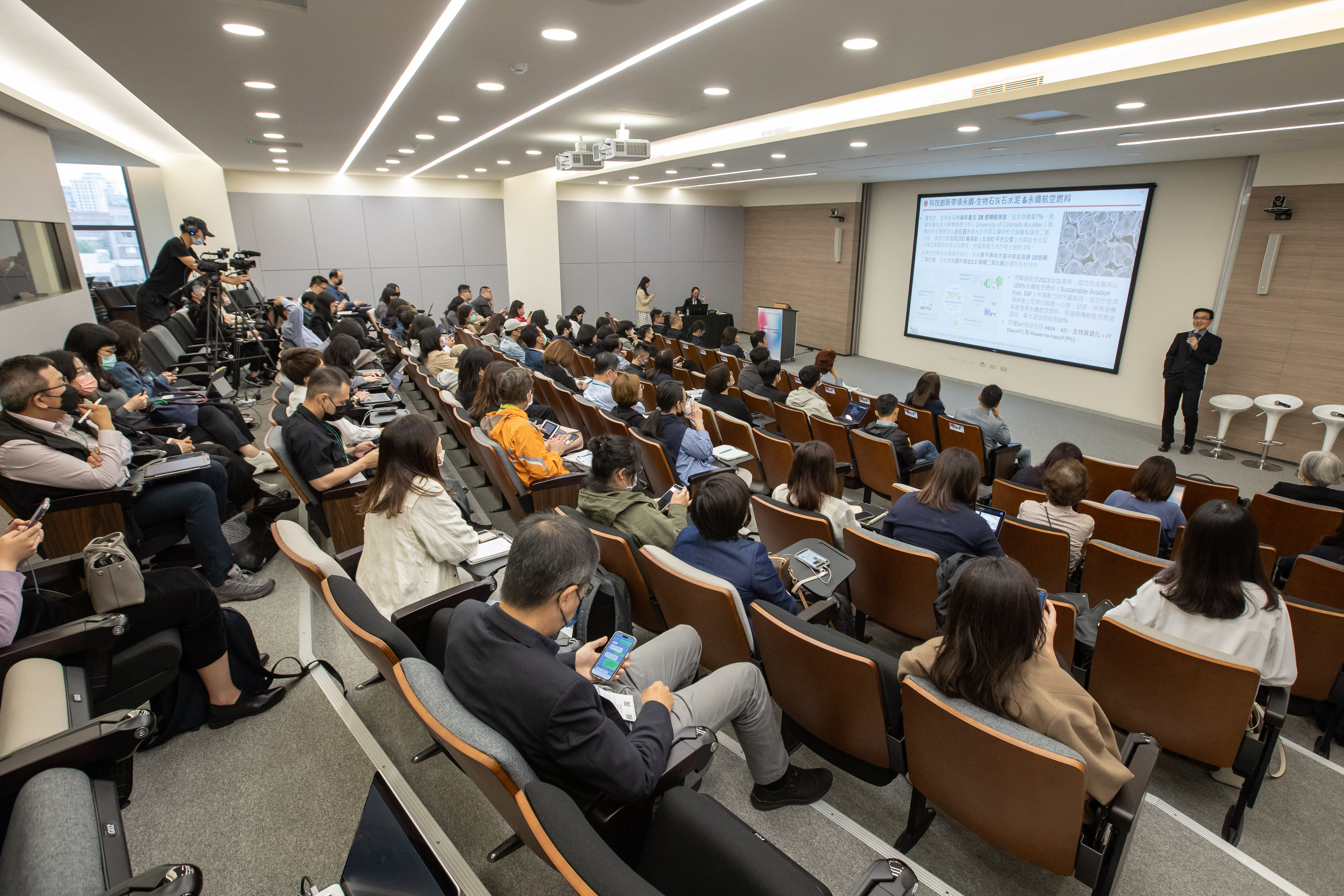 台灣與新加坡公私機構 共同分享低碳與智慧轉型關鍵解方 亞太醫療永續轉型論壇10月底登場 – CSRone 永續智庫